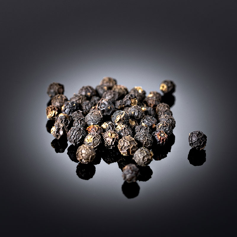 Organic whole black pepper from the Bolaven plateau * Organic Peppe...